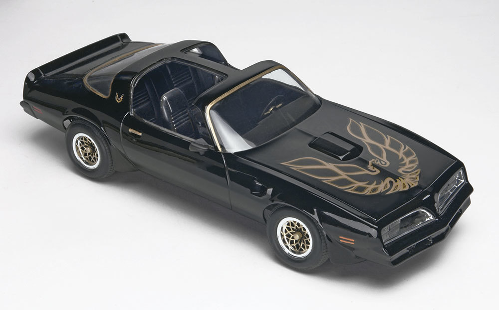 1/24 '78 Pontiac Firebird - Model Kit | at Mighty Ape NZ