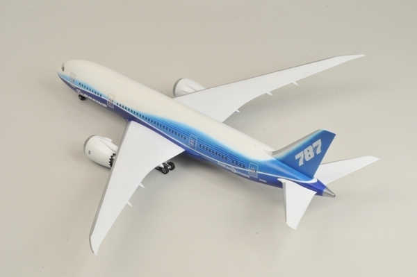 Zvezda: 1/144 Boeing 787 Dreamliner Model Kit | at Mighty Ape NZ