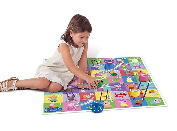 Peppa Pig - Snakes & Ladders Game | Board Game | at Mighty Ape NZ