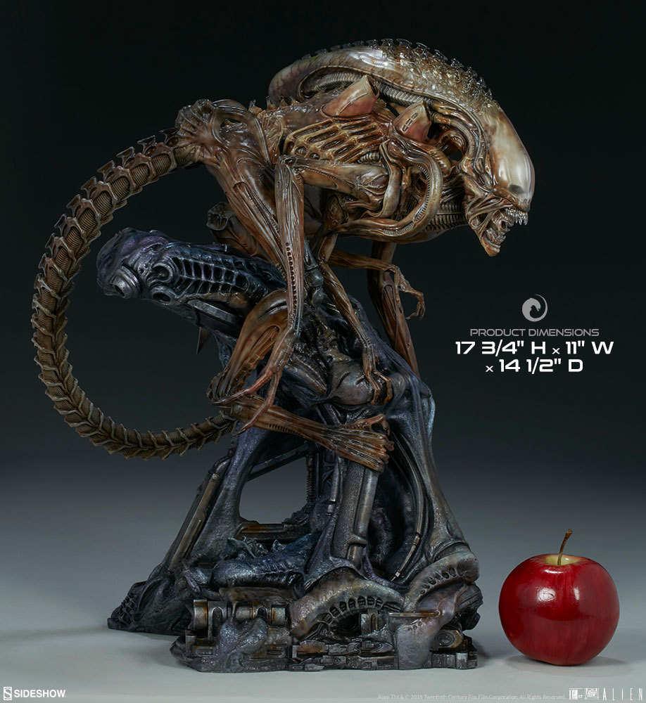 Xenomorph Warrior - 18" Maquette Statue | at Mighty Ape NZ