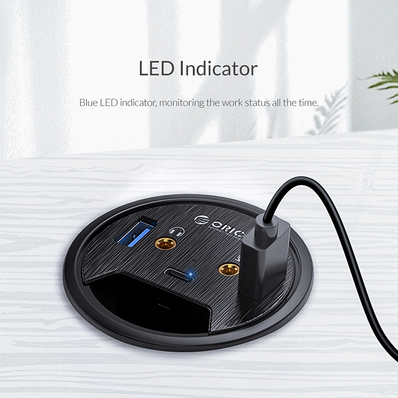 Multifunctional desktop built-in hub 1-to-5 | at Mighty Ape NZ