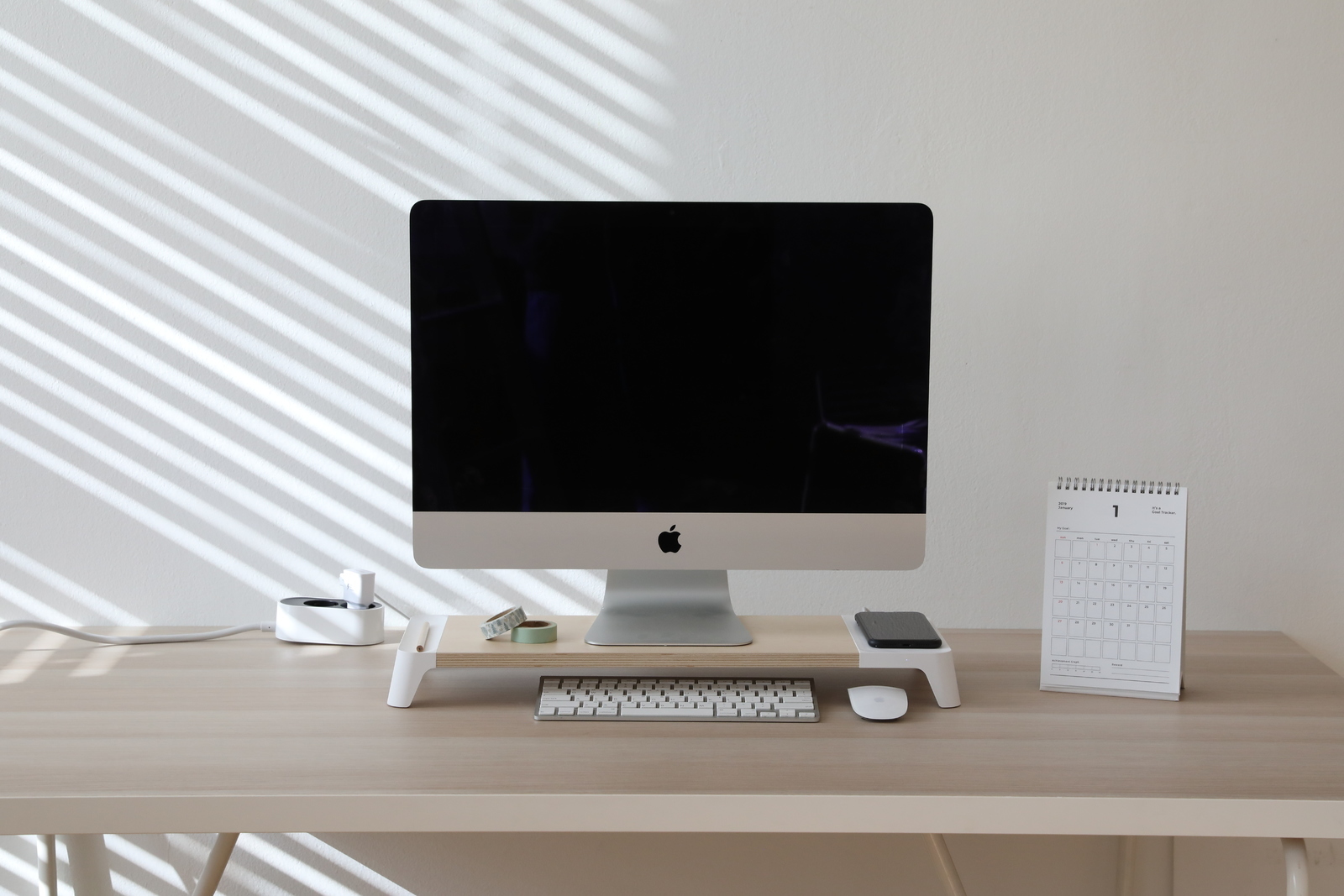 Pout EYES 6 Fast Wireless Charging Wooden Monitor Stand | at Mighty Ape NZ