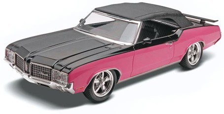 Revell '72 Olds Custom "Cutlass Supreme" 1:25 Model Kit | at Mighty Ape NZ