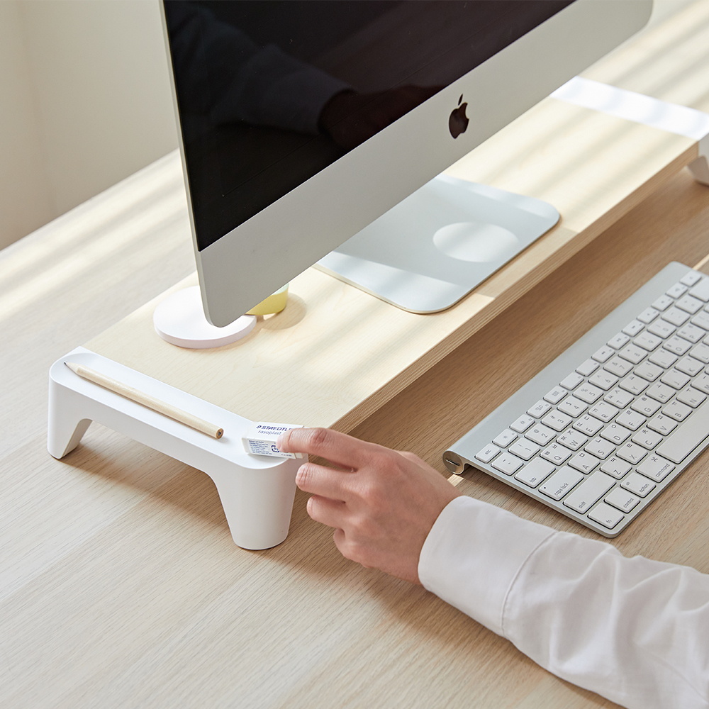 Pout EYES 5 Wooden Monitor Stand | at Mighty Ape NZ