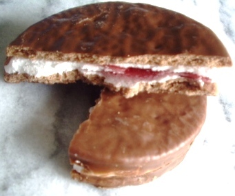 Wagon Wheels Jammie Biscuits 6pk | at Mighty Ape NZ