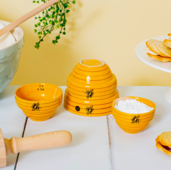 Sass &Belle: Bee Hive Measuring Bowls | at Mighty Ape NZ