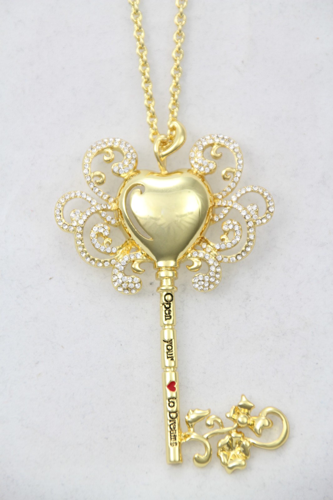 Disney - Princess Snow White Necklace | at Mighty Ape NZ