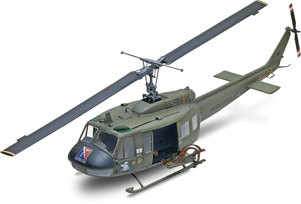 1/32 UH-1D Huey Gunship - Model Kit | at Mighty Ape NZ
