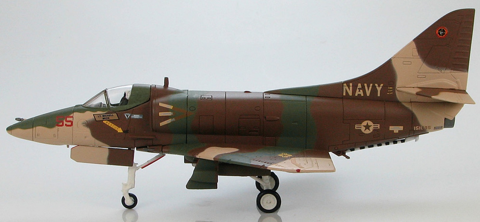 Douglas A-4E Skyhawk "Top Gun" No.55 151095 Lt. Michell "Mick" 1/72 ...