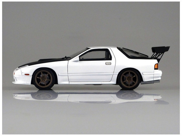 1/24 FC3S Rx-7 (Ryosuke Takahashi) - Model Kit | at Mighty Ape NZ