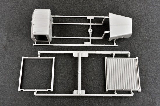 M915 Truck - Model Kit | at Mighty Ape NZ