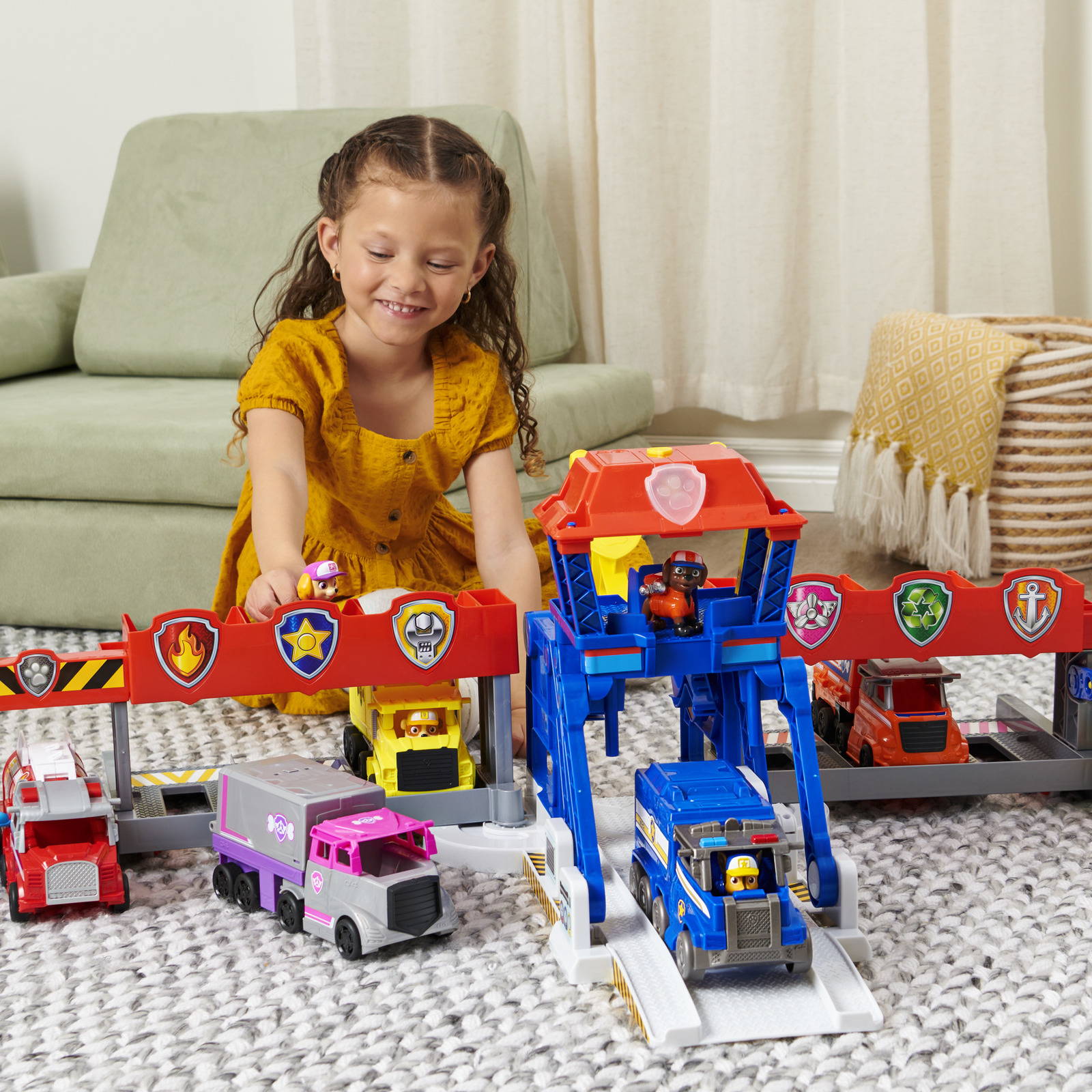 Paw Patrol: Big Truck Pups - Truck Stop HQ Transforming Playset Images ...