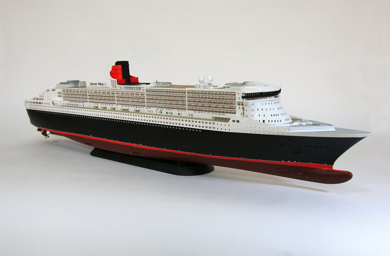 Revell 1:400 Ocean Liner Queen Mary 2 | at Mighty Ape NZ