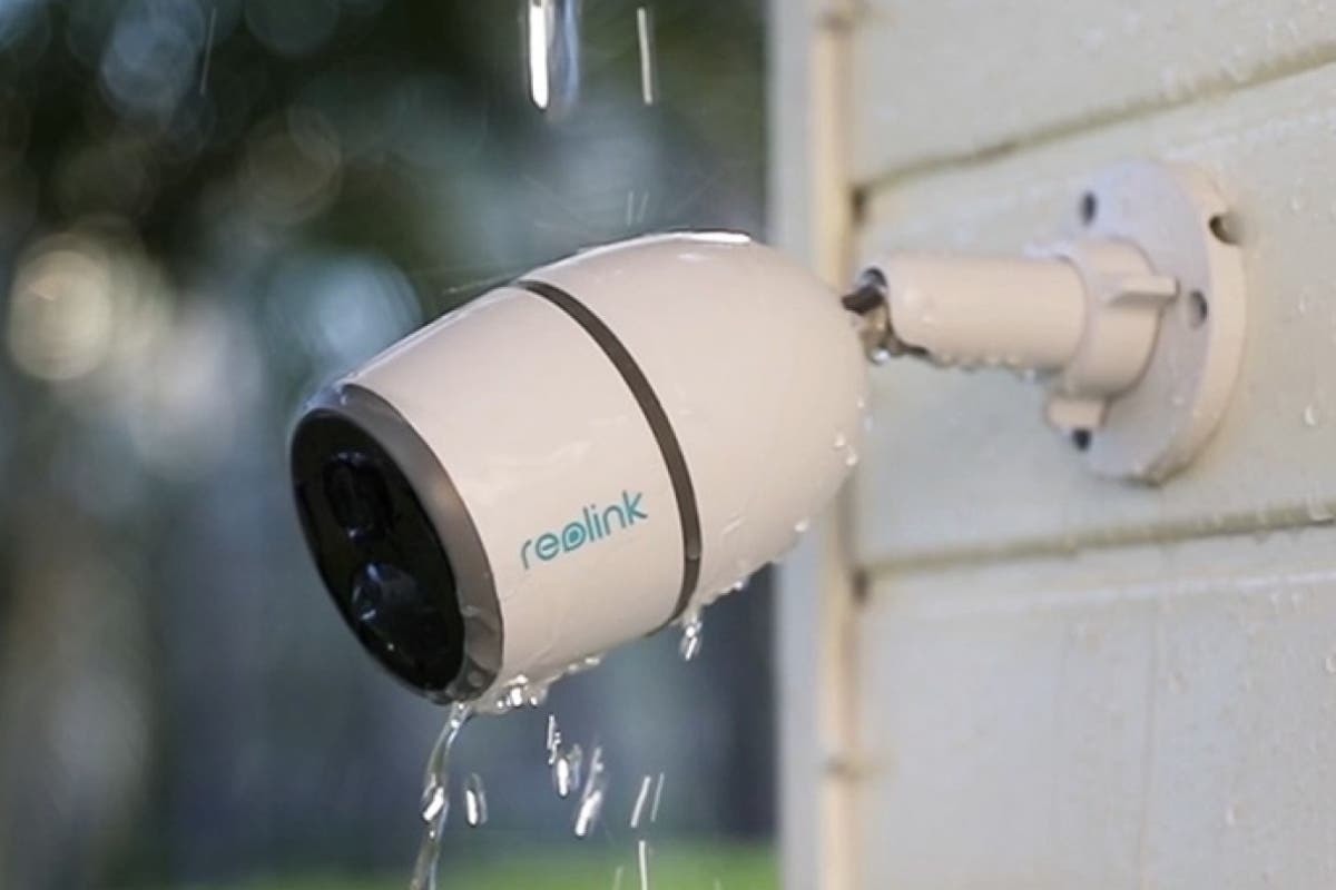 Reolink Go Plus Wireless 2K Security Camera | at Mighty Ape NZ