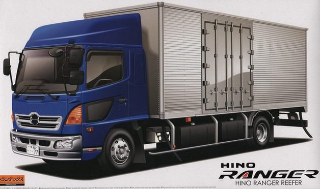 Aoshima Hino Ranger Reefer Truck 1/32 Model Kit | at Mighty Ape NZ