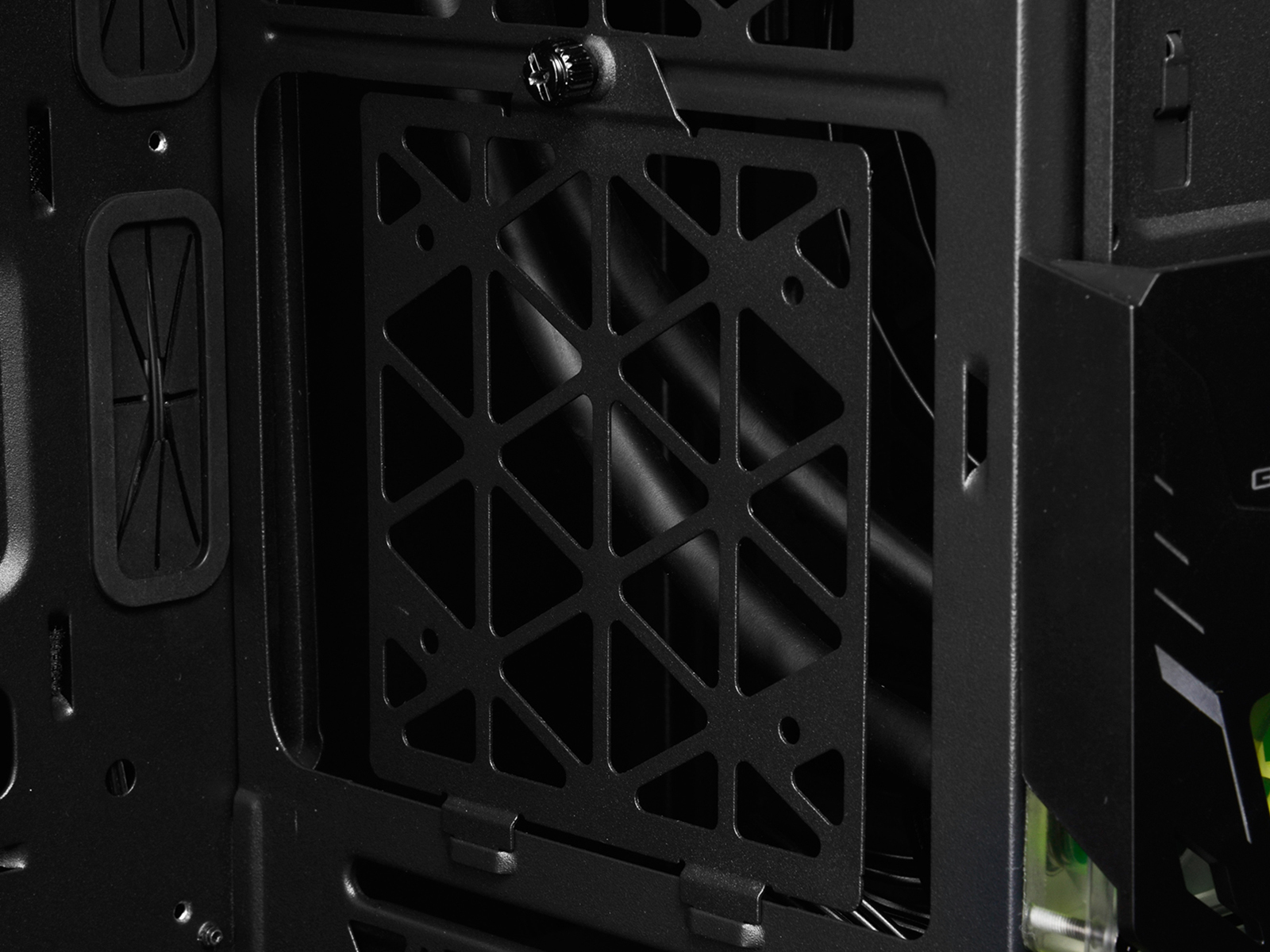 Deepcool: Baronkase Case Liquid Cooling System - Black | at Mighty Ape NZ
