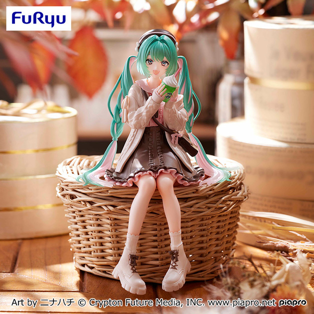 Hatsune Miku (Autumn Date Ver.) - PVC Figure | at Mighty Ape NZ