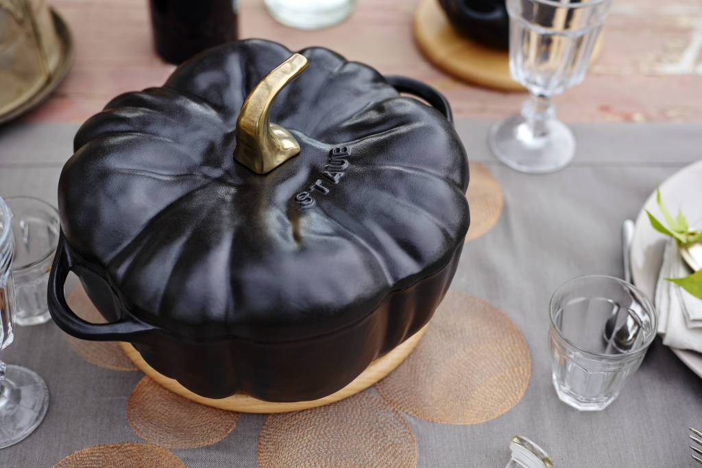 Staub Cocotte Pumpkin Black 24 cm | at Mighty Ape NZ