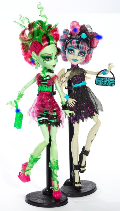 Buy Monster High: Zombie Shake Doll - Rochelle Goyle & Venus Mcflytrap ...