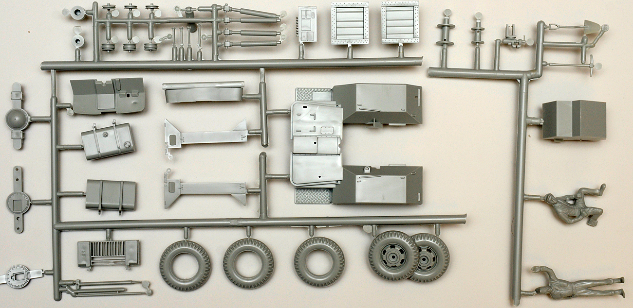 Revell U.S. Military Wrecker Crane 1/32 Model Kit Images at Mighty Ape ...