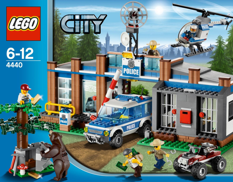 LEGO City Forest Police Station (4440) Images at Mighty Ape Australia