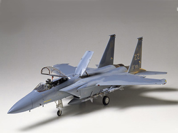 Tamiya McDonnell-Douglas F-15C Eagle 1/32 Model Kit | at Mighty Ape ...