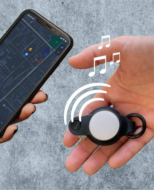 KeySmart Air Compact Key Holder For AirTag - Black | at Mighty Ape NZ