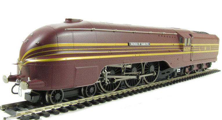 Hornby 4-6-2 "Duchess of Hamilton" Princess Coronation Class - LMS Red ...