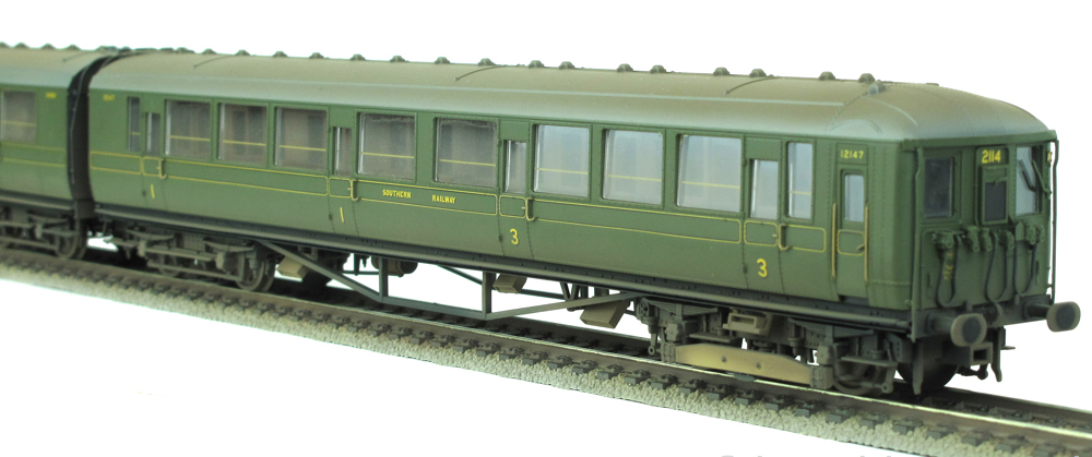 Hornby SR 2-BIL 2 00 Gauge 2 Car Electric Multiple Unit Train Pack | at ...