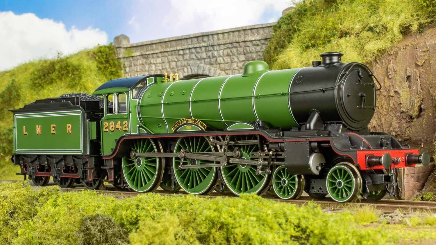 LNER 4-6-0 'Kilverstone Hall' B17 Class | at Mighty Ape Australia