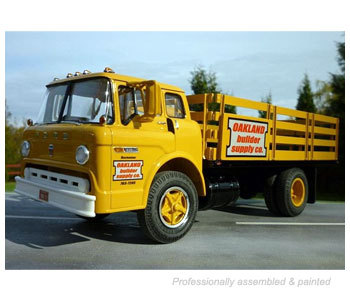 AMT Ford C-600 Stake Truck 1/25 Model Kit Images at Mighty Ape NZ